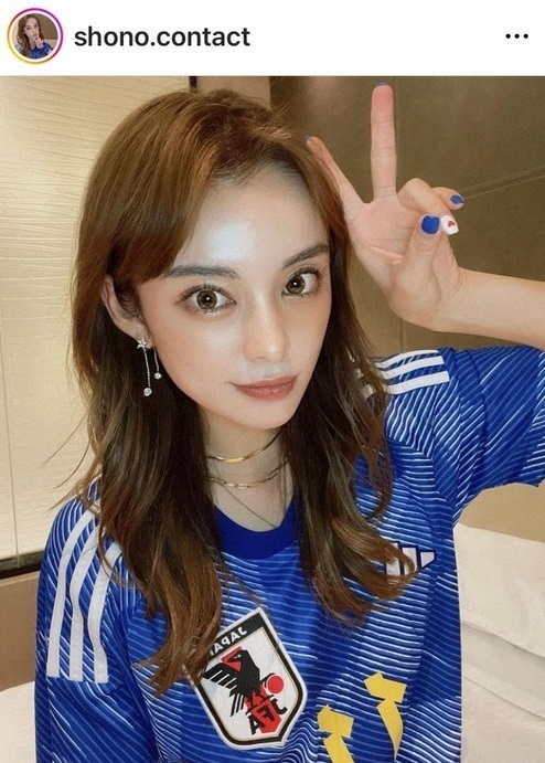 『W杯で話題の美人サポ・SHONO 現地ホテルでの“トラブル”告白も「これがよかった？」と思うこと』by「スポニチアネックス」: ヤフコメ・ドットコム
